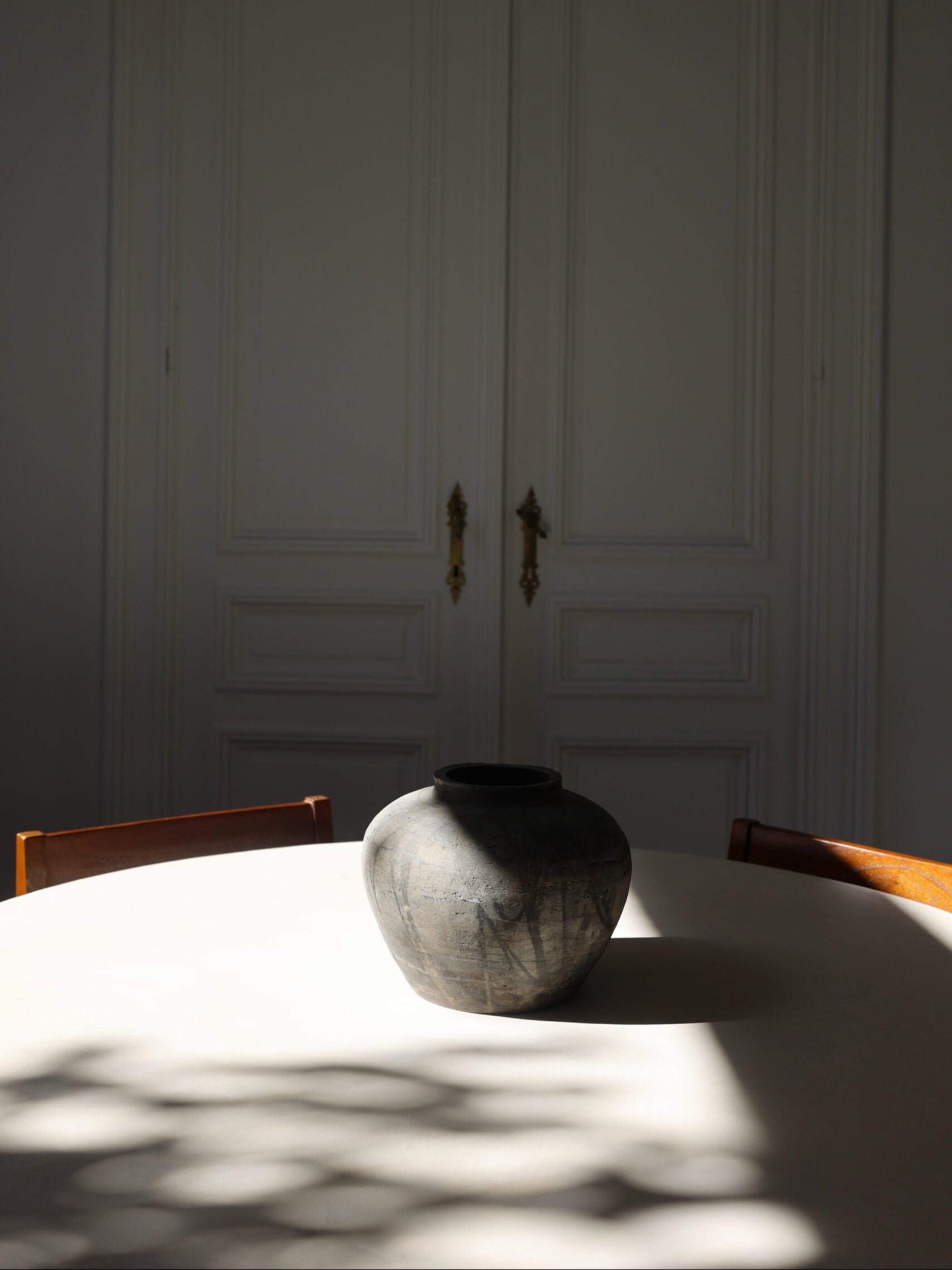 Arata Dining Table – Claude Home