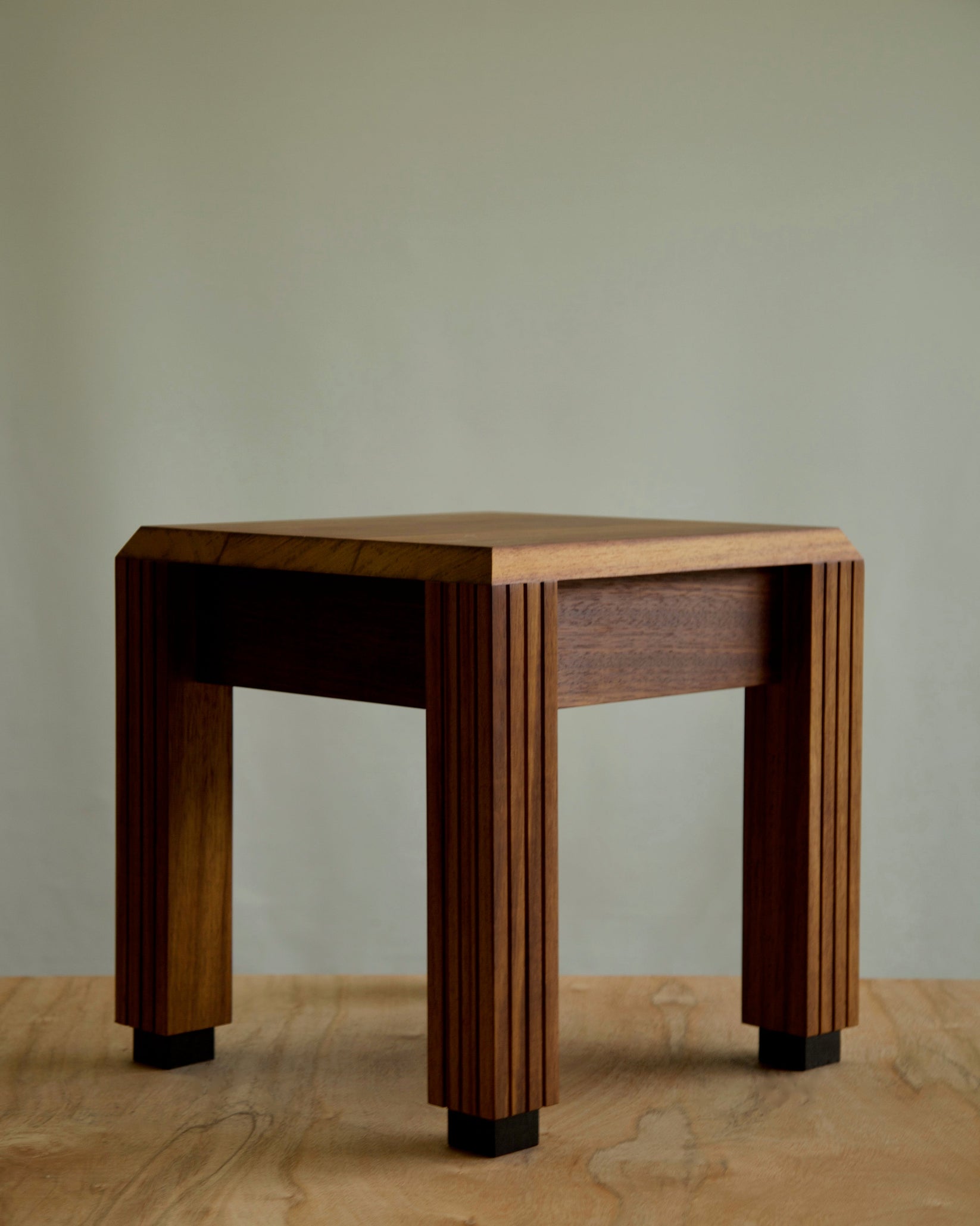Column Side Table, End Tables – Claude Home