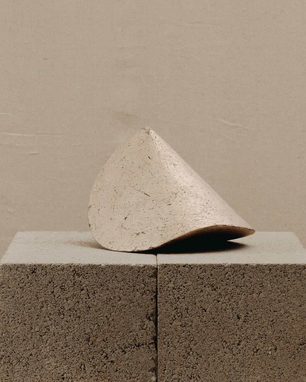 Shell in Moon Gold, Sculptures – Claude Home