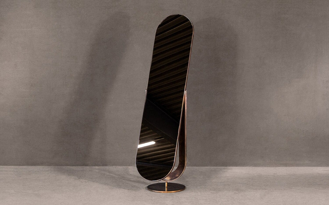 Mirrors - Claude Home