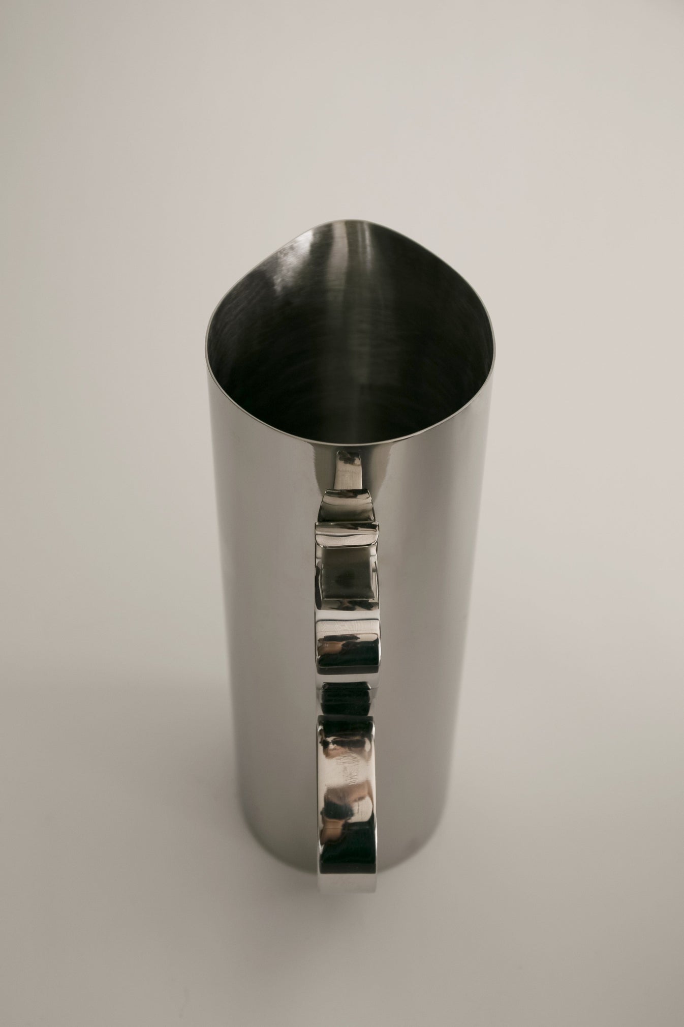 Squiggle Pitcher – Claude Home