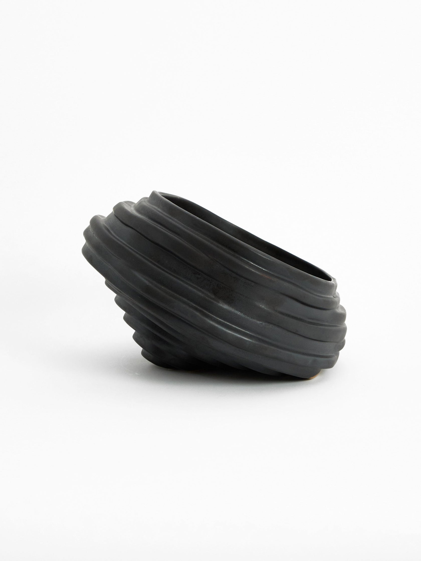 Alfonso Fruit Bowl in Graphite, Bowls – Claude Home