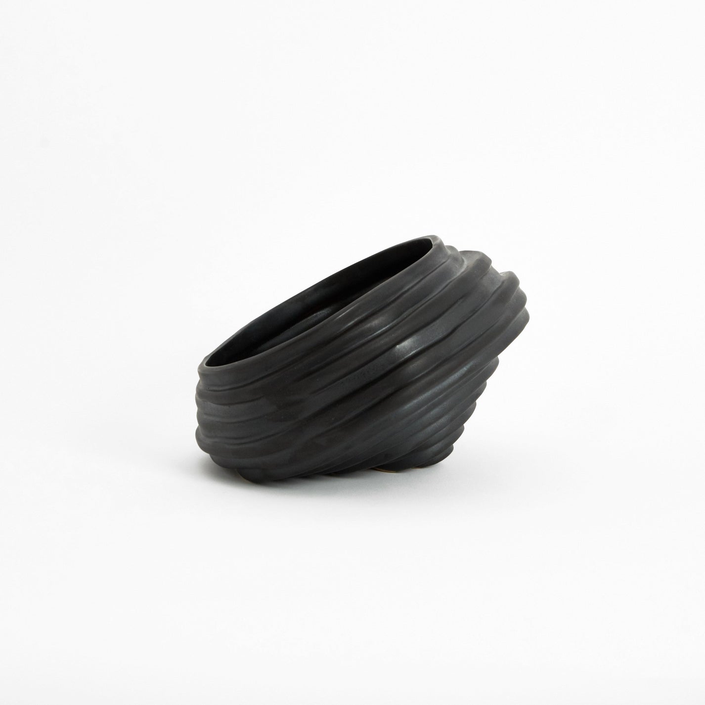 Alfonso Fruit Bowl in Graphite, Bowls – Claude Home