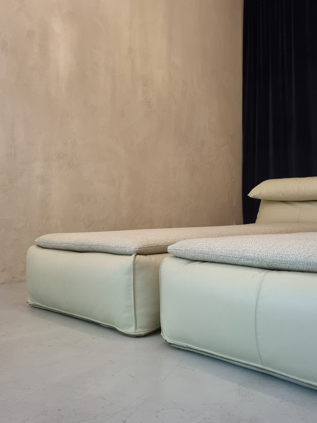 Le Bambole Daybed by Mario Bellini, Beds, Vintage – Claude Home