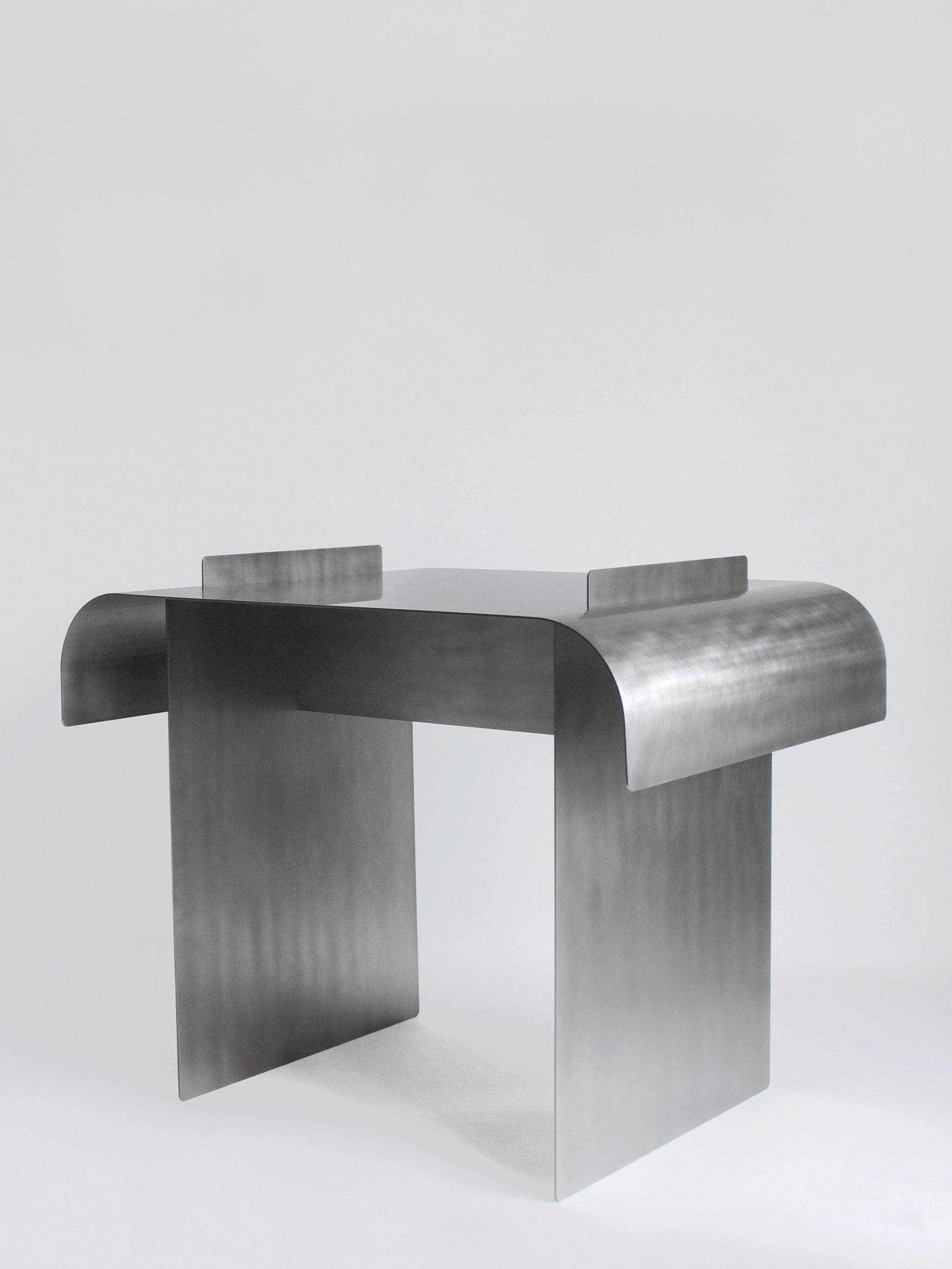 Bend Side Table, End Tables – Claude Home
