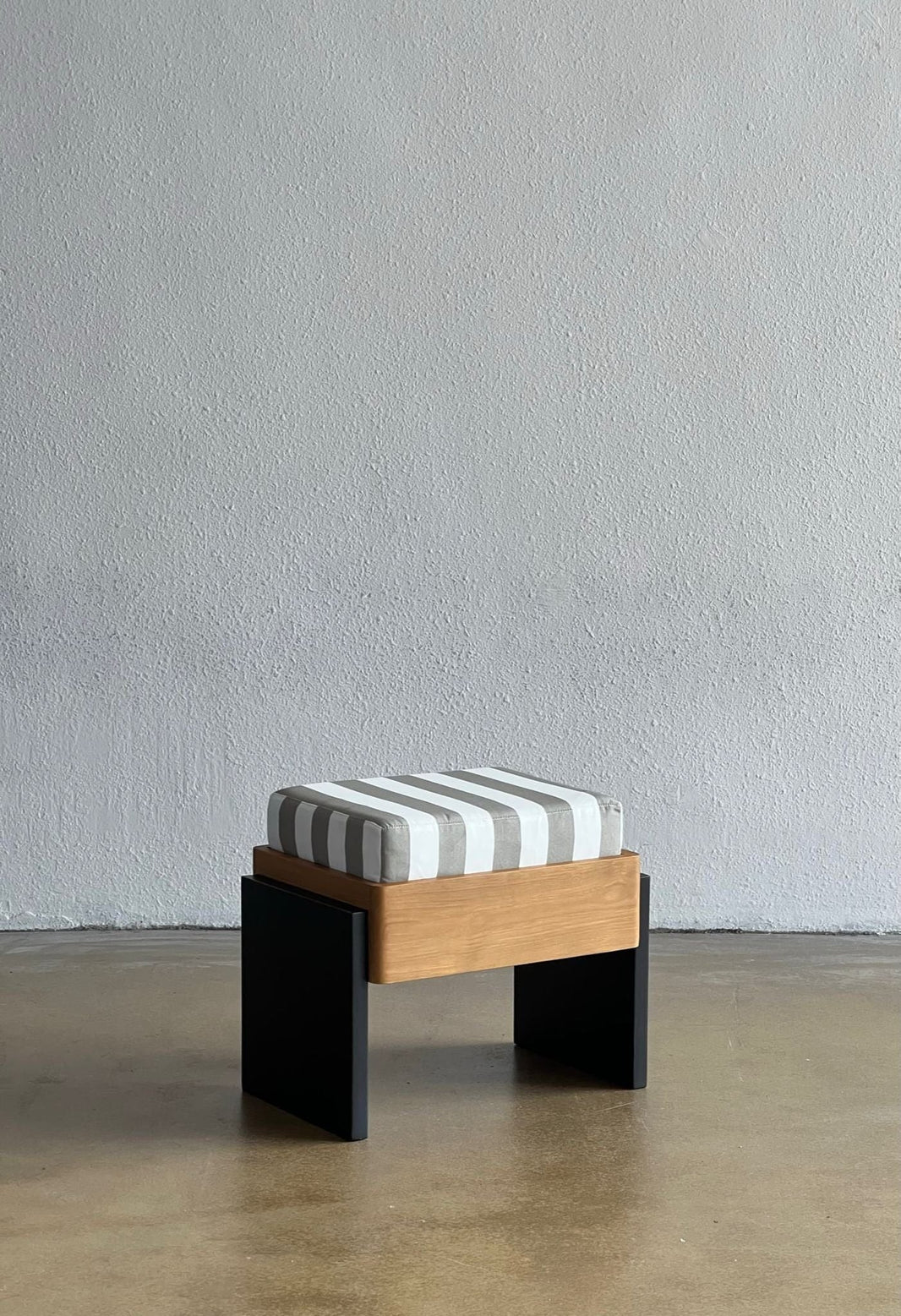 Furniture | Beds, Sofas and Dining Tables – Page 6 – Claude Home